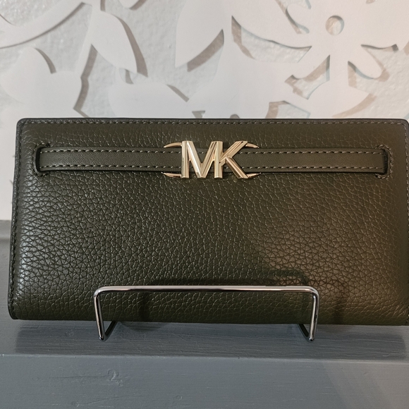 Michael Kors | Bags | Mk Reed Olive Green Large Snap Wallet Gold Tone ...
